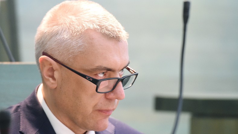 Wiadomości TVP: Krawiec i Sikorski - o "bezczelnej formule" Giertycha ...