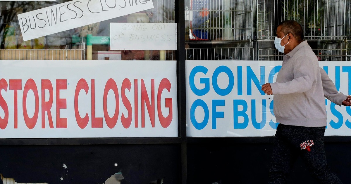US weekly jobless claims sink to new COVID-era low of 406,000 ...