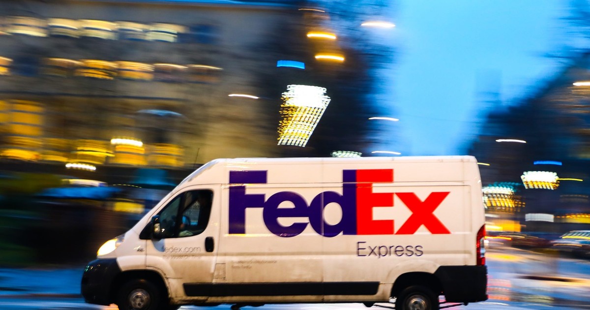 How to track a FedEx order online or contact FedEx for delivery issues ...