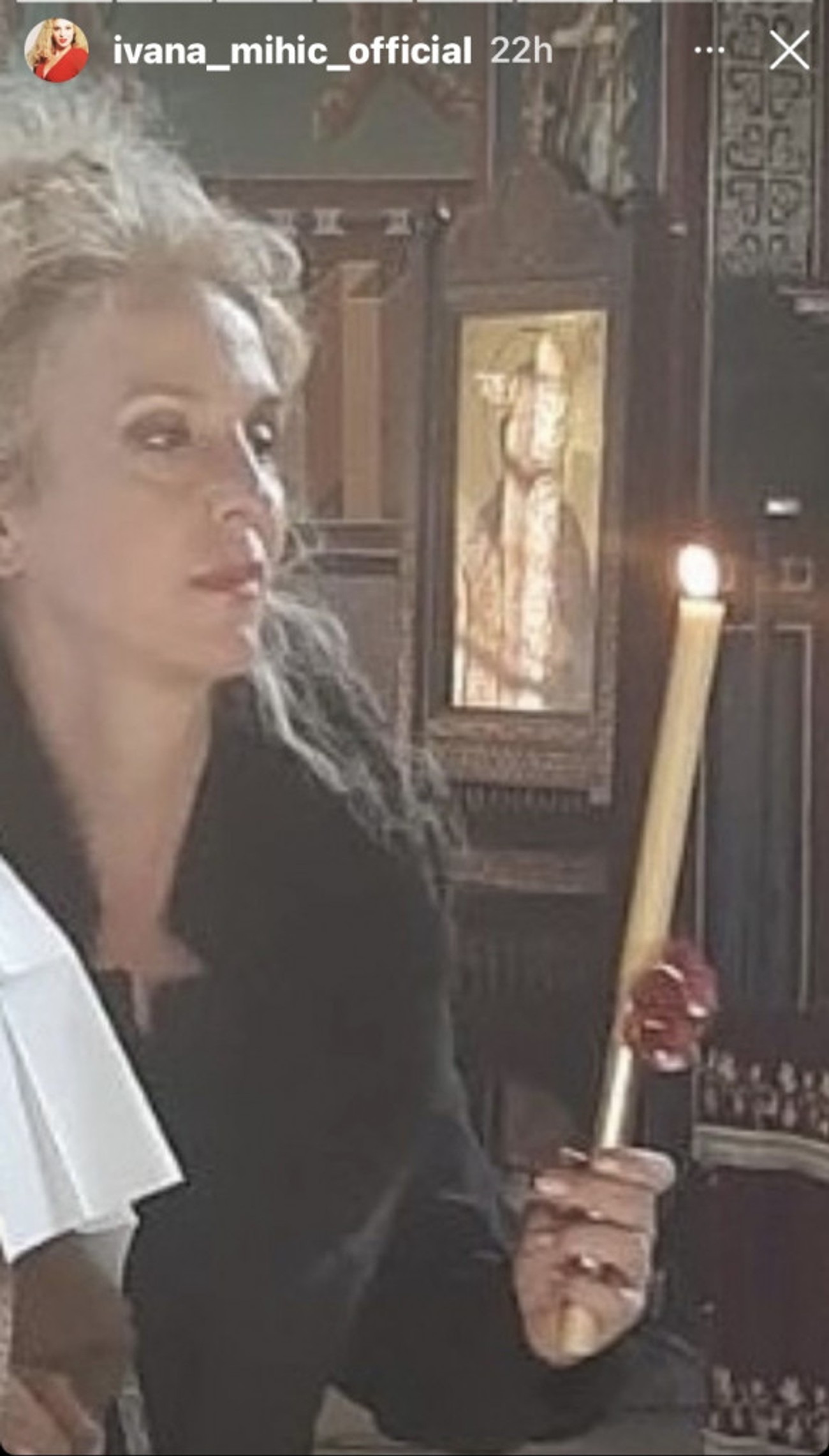 Ivana Mihić bila kuma na krštenju u manastiru Rajinovac - Blic