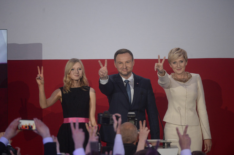 Andrzej Duda ma adoptowaną siostrę. Rodzeństwo prezydenta: Anna i ...
