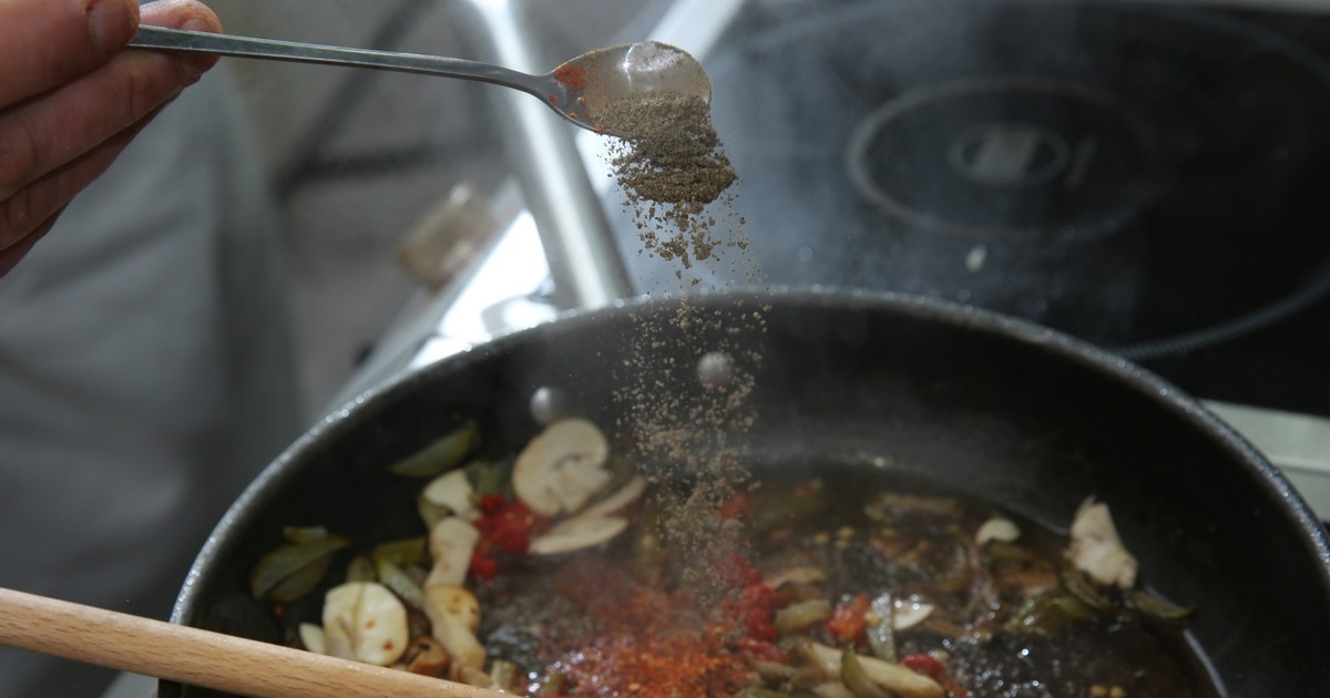 Kako izgleda kuvanje elektromagnetnim talasima? - Blic