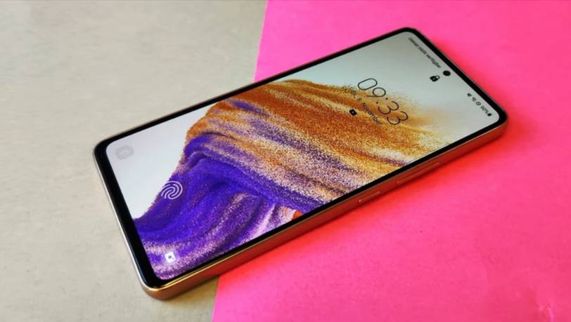 Beliebte Android-Smartphones zwischen 250 und 350 Euro im Vergleich ...