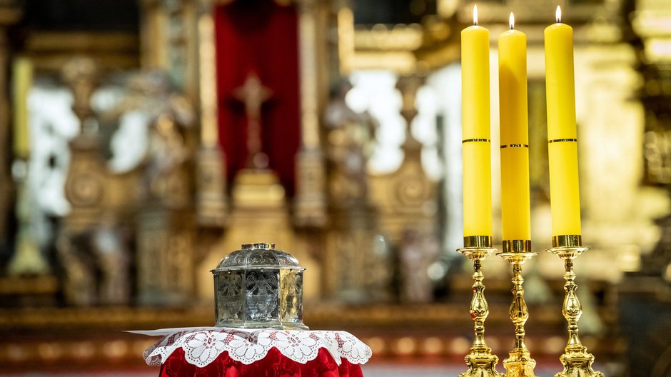 Historia walentynek. Kim był św. Walenty, czyli biskup zakochanych ... Historia walentynek. Kim był św. Walenty, czyli biskup zakochanych ...