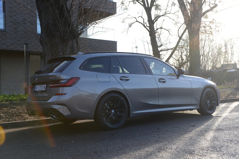 BMW 330i xDrive Touring – lepszy niż diesel? - Test
