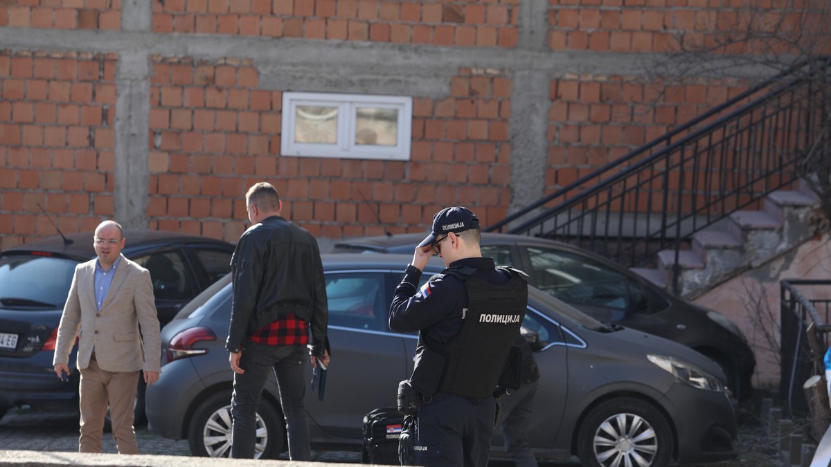 Policija na nogama traži osumnjičenog za ranjavanje policajca, sumnja se da je ovuda pobegao ...