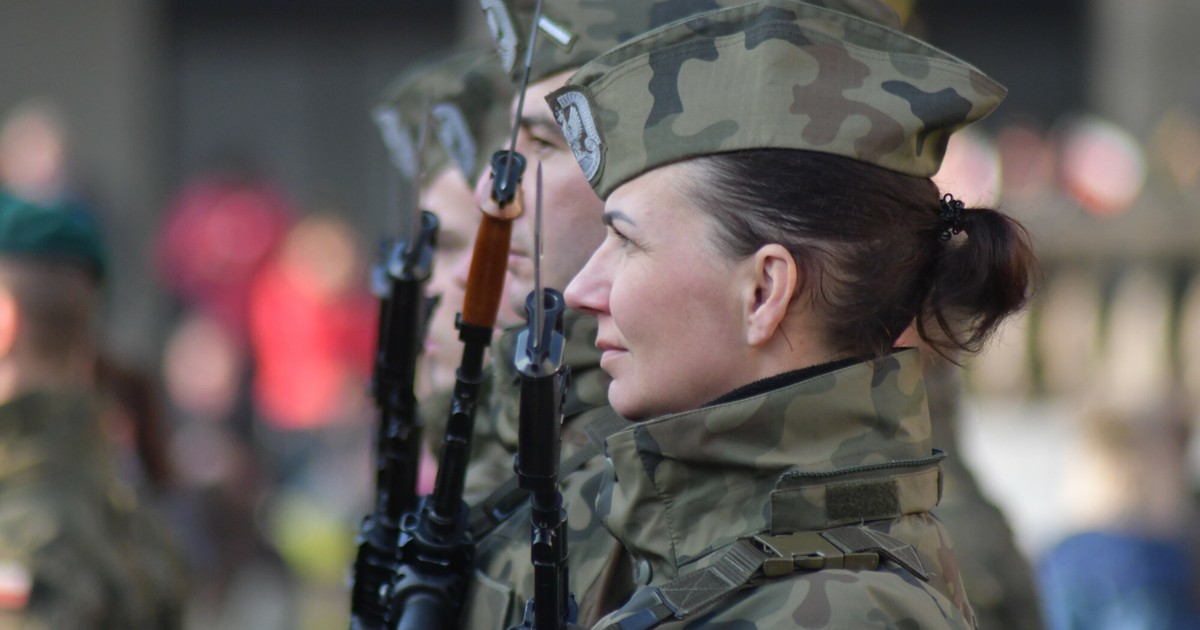 Kobieta w wojsku. Kiedy dobrowolnie, kiedy z obowiązku