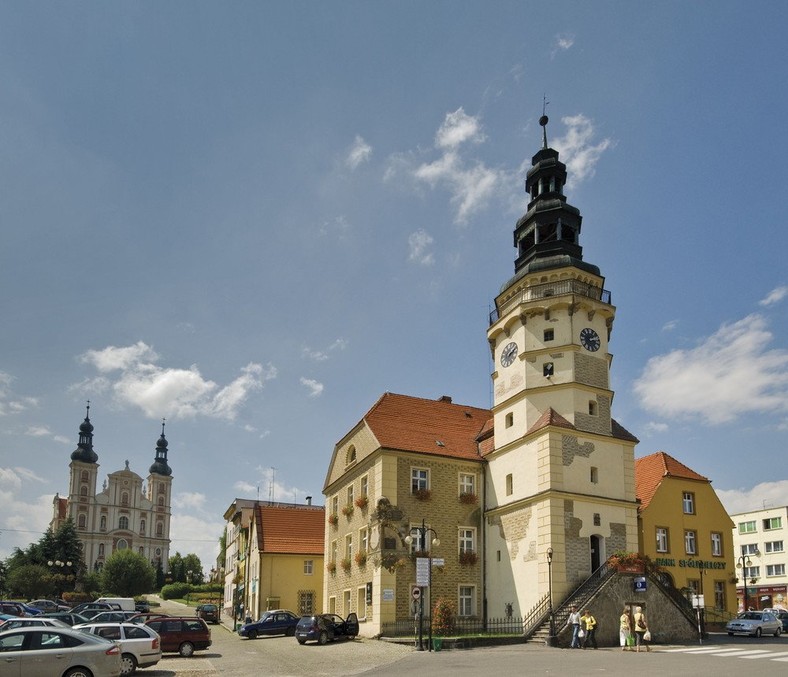 Otmuchów - zamek, atrakcje i historia "miasta kwiatów" - Podróże