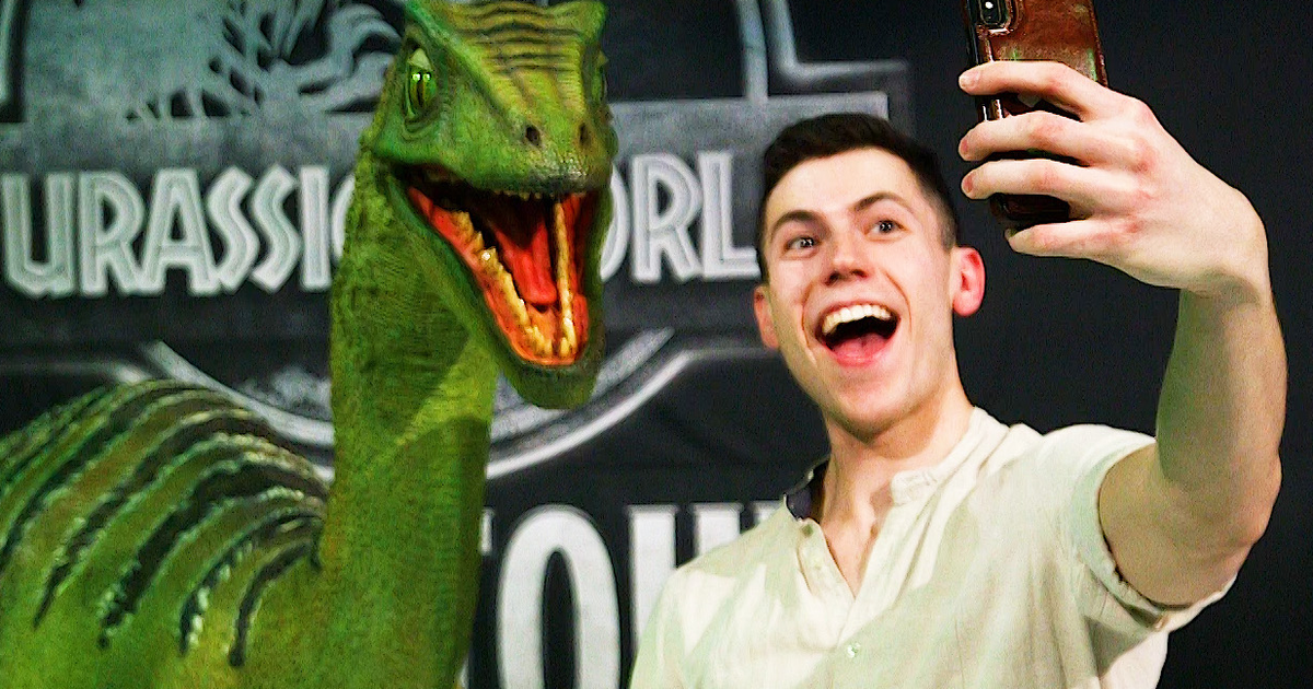These dinosaur puppets come to life in the live 'Jurassic World' show ...