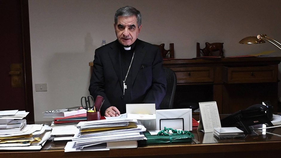 Watykan. Kard. Becciu weźmie udział w konsystorzu? - Informacje