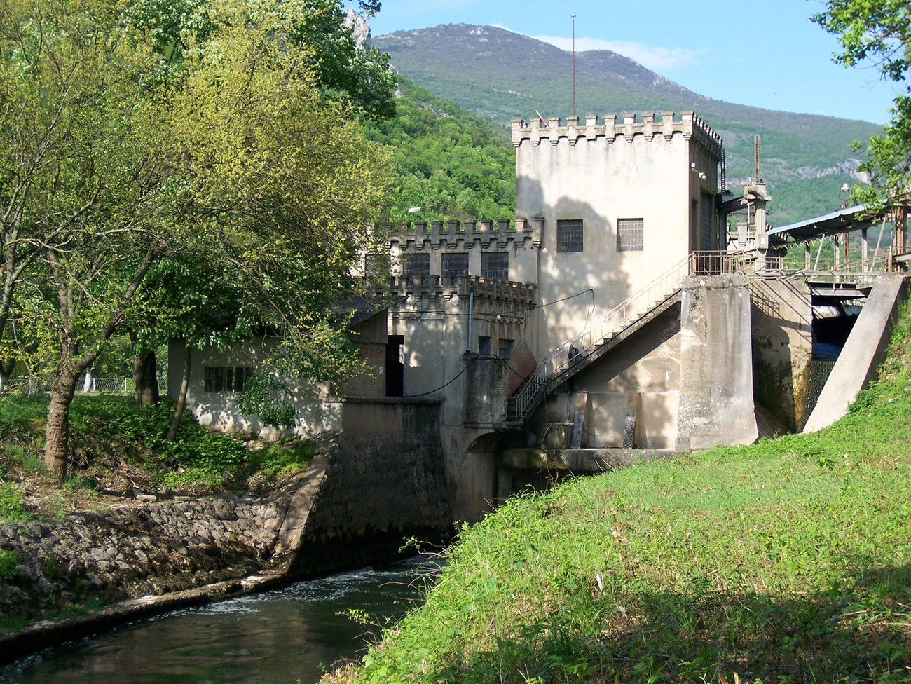 Veteranka ušuškana u klisuri Nišave: "Sićevo" simbol istorije i tehnike ...