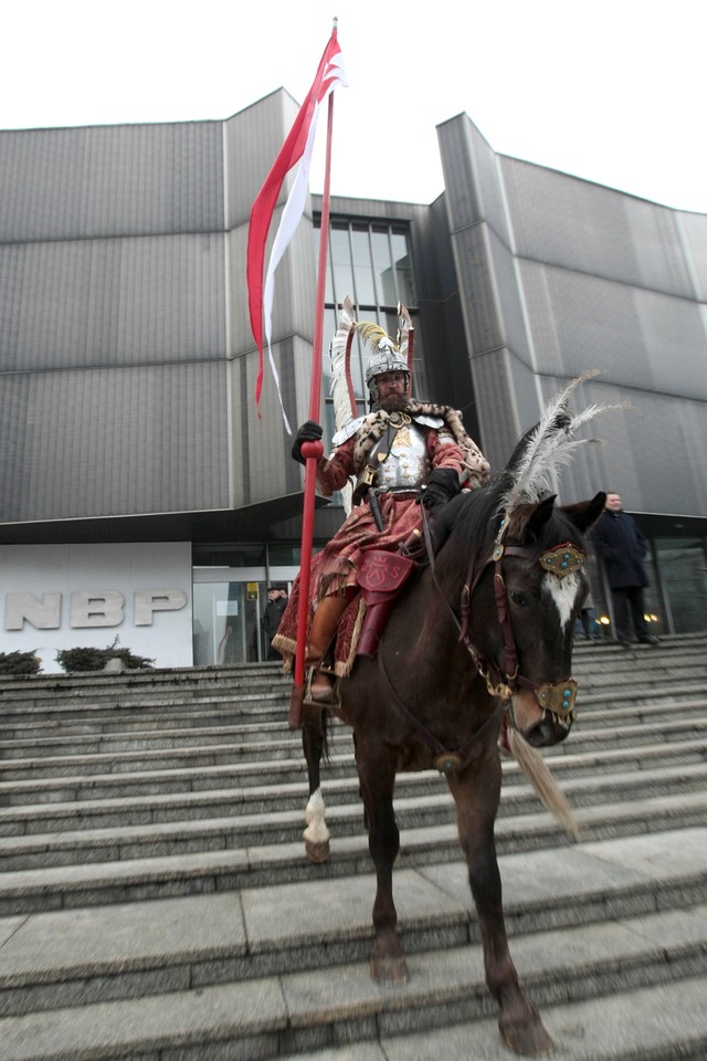 Husarzy na monetach - Wiadomości