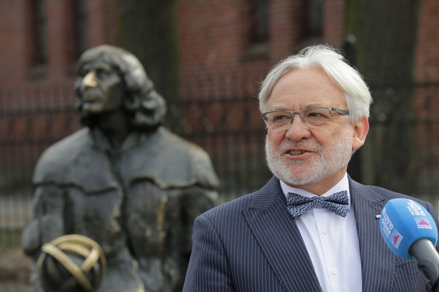 Poseł odchodzi z koła Hołowni. "Tak będzie najlepiej zarówno dla ...