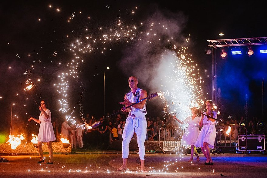 Plejada gwiazd na warszawskich Wiankach nad Wisłą - Informacje