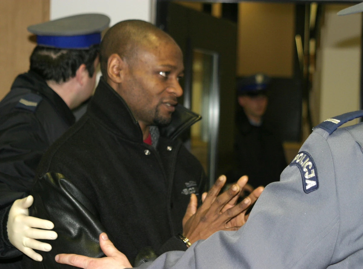 Simon Mol jest wolny, ale umiera w szpitalu - Dziennik.pl