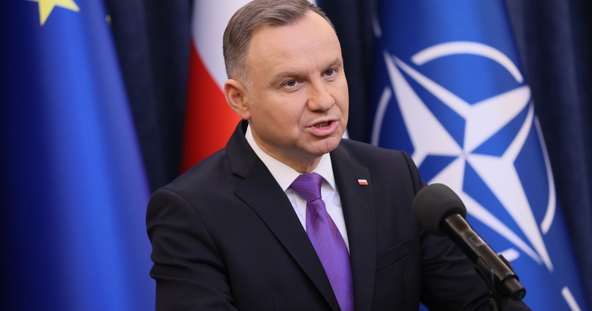 Duda skierował ustawę do TK. "Przecież Kaczyński zna numer do ...