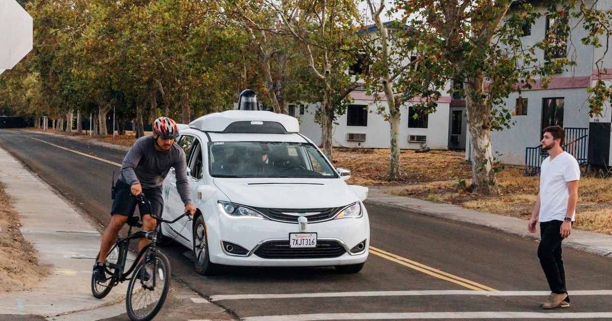 What do robotaxis see when a human crosses in front of them? This Waymo ...