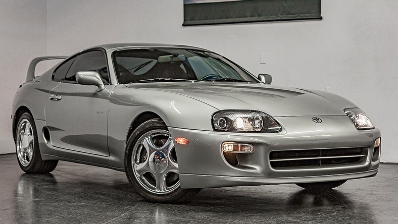 Toyota Supra w cenie Rolls-Royce'a!