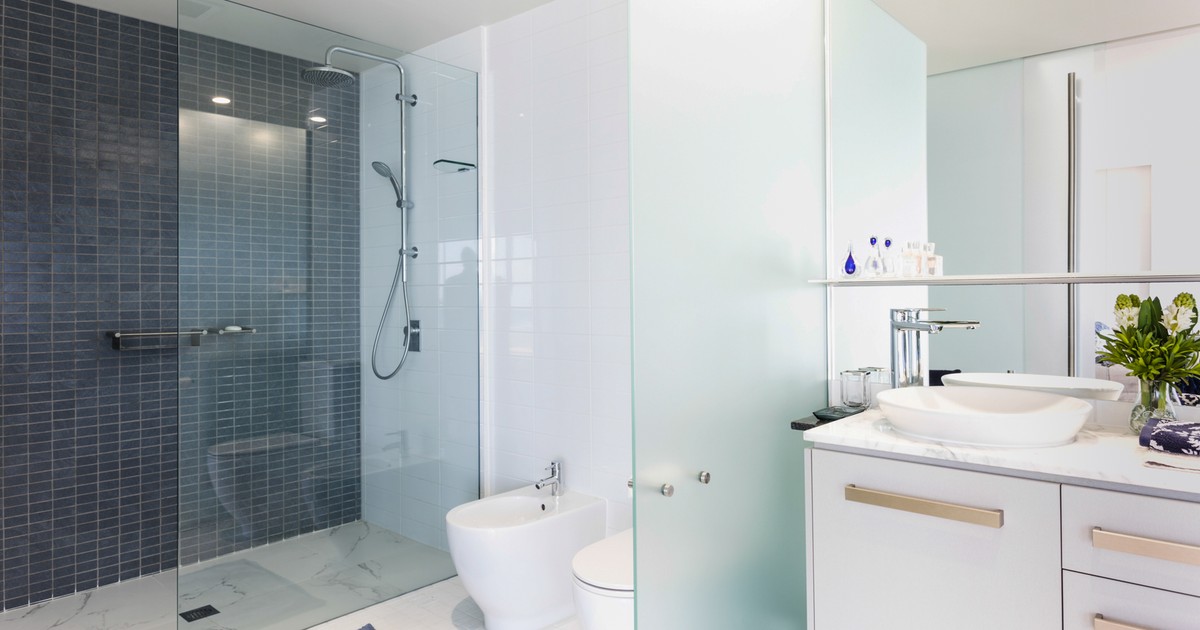 Prysznic walk-in to świetne rozwiązanie do nowoczesnej łazienki - Dom