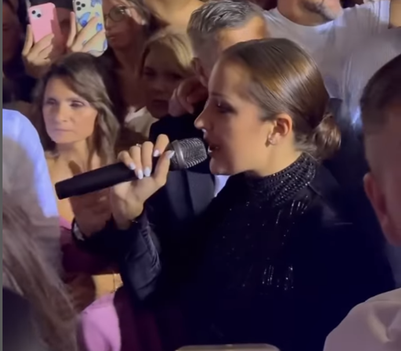 Udala se ćerka Jovana Perišića, Prijovićka napravila lom na svadbi - Blic