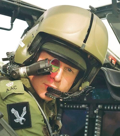 TOP GUN lesz Harry herceg - Blikk