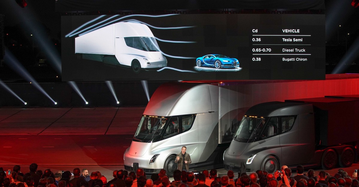 Tesla Semi i Roadster. Elon Musk ujawnił pierwszą elektryczną ...