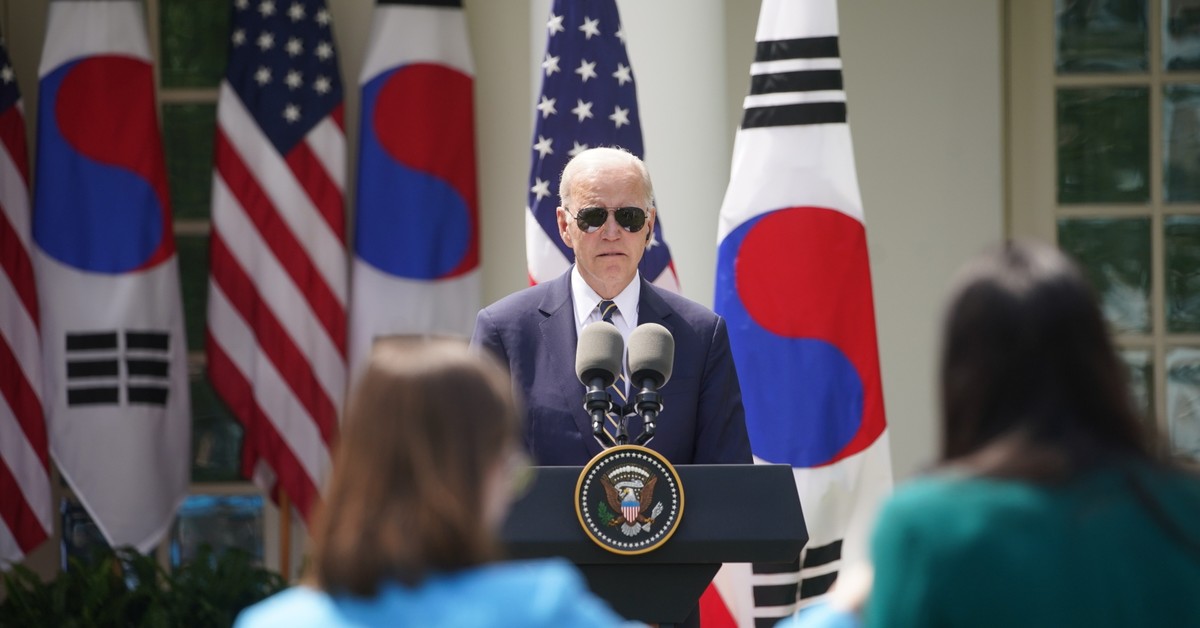 Biden: Rządy Kim Dzon Una zakończy użycie broni jądrowej przez Koreę ...