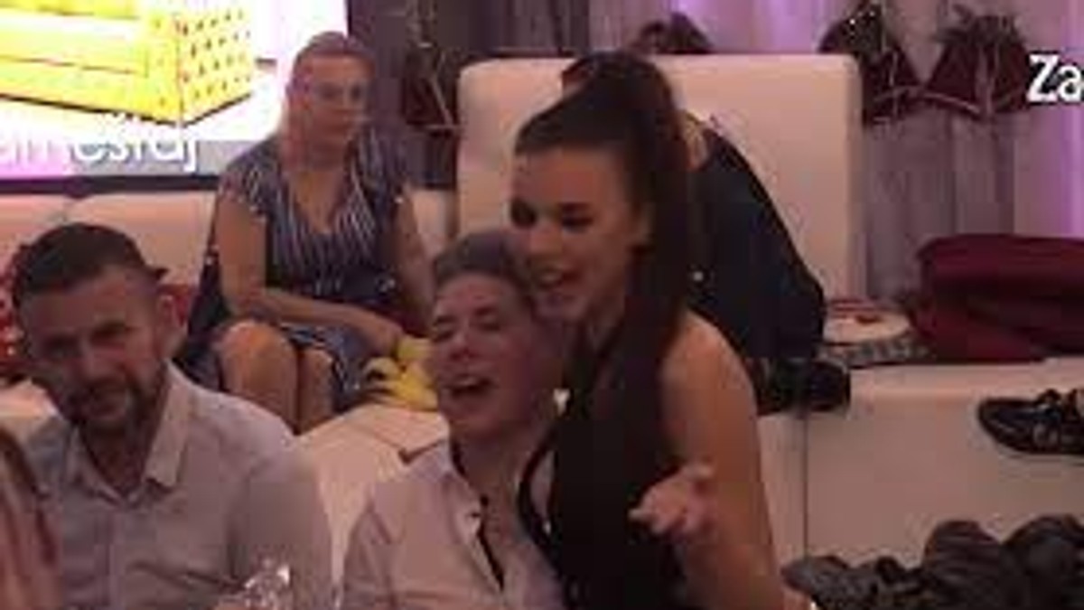 Majka Anite Stanojević slomljena zbog njenog intimnog odnosa sa Matorom - Blic