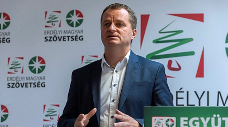 Zsarolással vádolják az Erdélyi Magyar Szövetség elnökét, aki lemondott ...