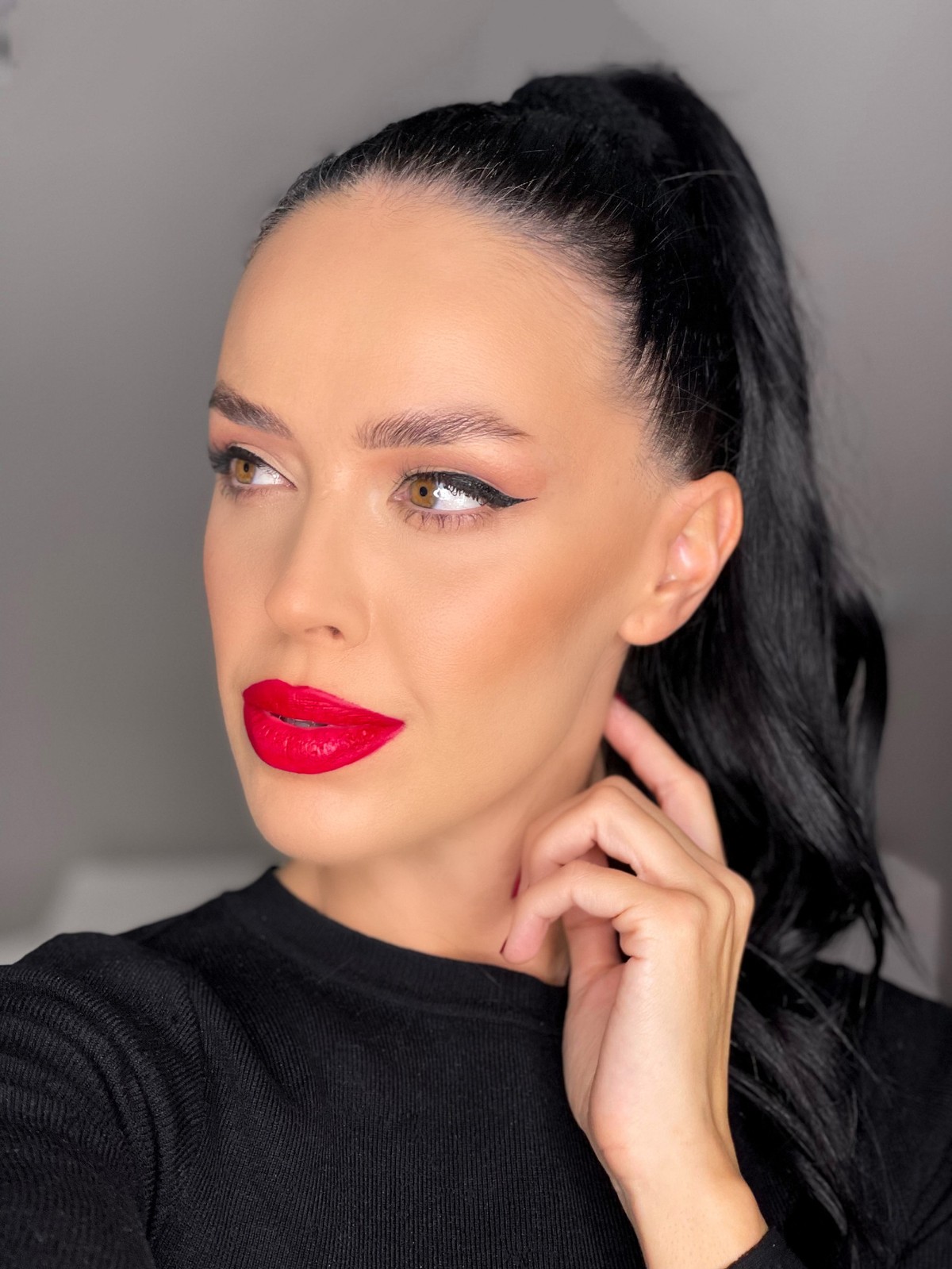 Crveni karmin i crni ajlajner: Klasika za sva vremena! - Žena.rs