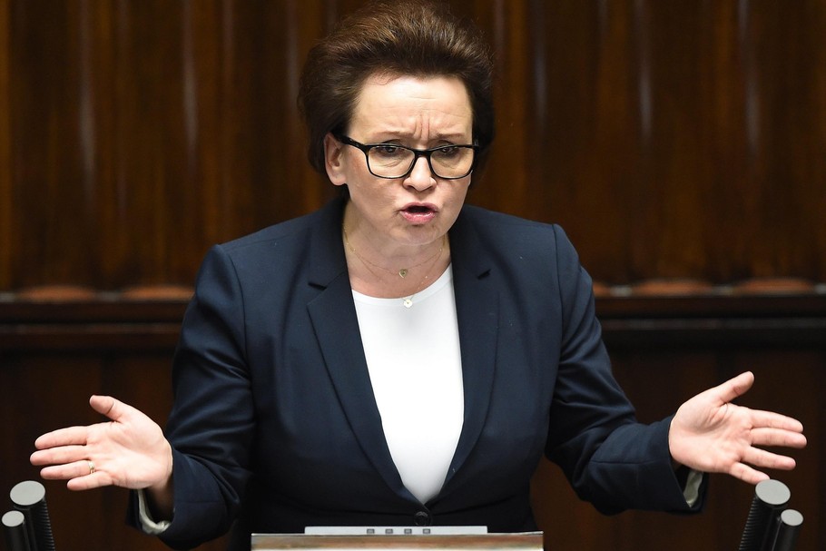 Tydzień z: Echa słów minister Anny Zalewskiej o Jedwabnem - Newsweek.pl