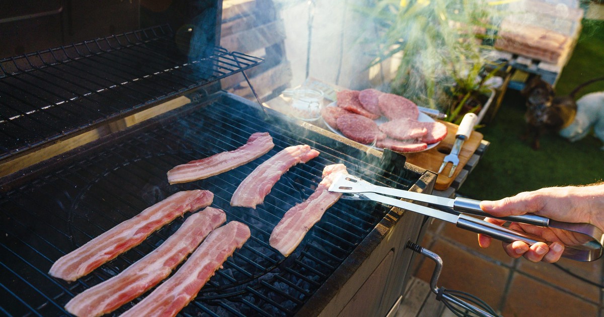 Eating less bacon and other processed meat may reduce the risk of ...