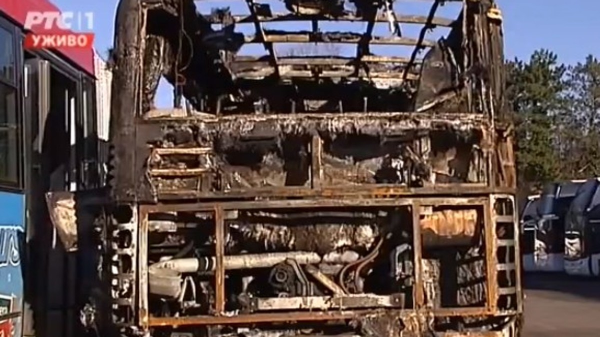 Pogledajte šta je ostalo od "Lastinog" autobusa koji je juče izgoreo na ...