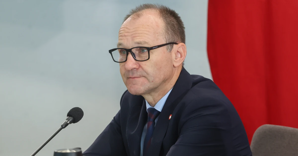 Afera wizowa. Komisja złoży 11 zawiadomień do prokuratury - Dziennik.pl