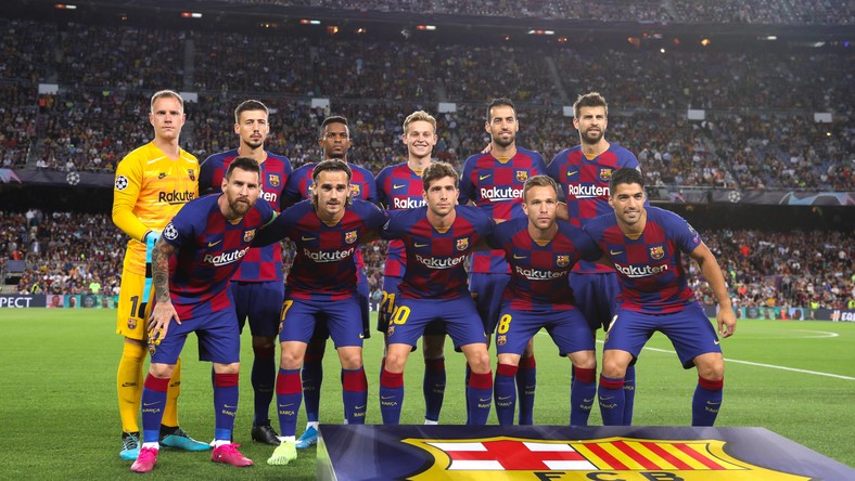 Piłkarze Barcelony nie chcą się zgodzić na kolejną obniżkę zarobków ...