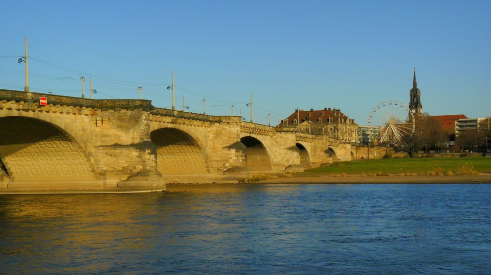 Drezno - zagłada i zmartwychwstanie miasta - Podróże