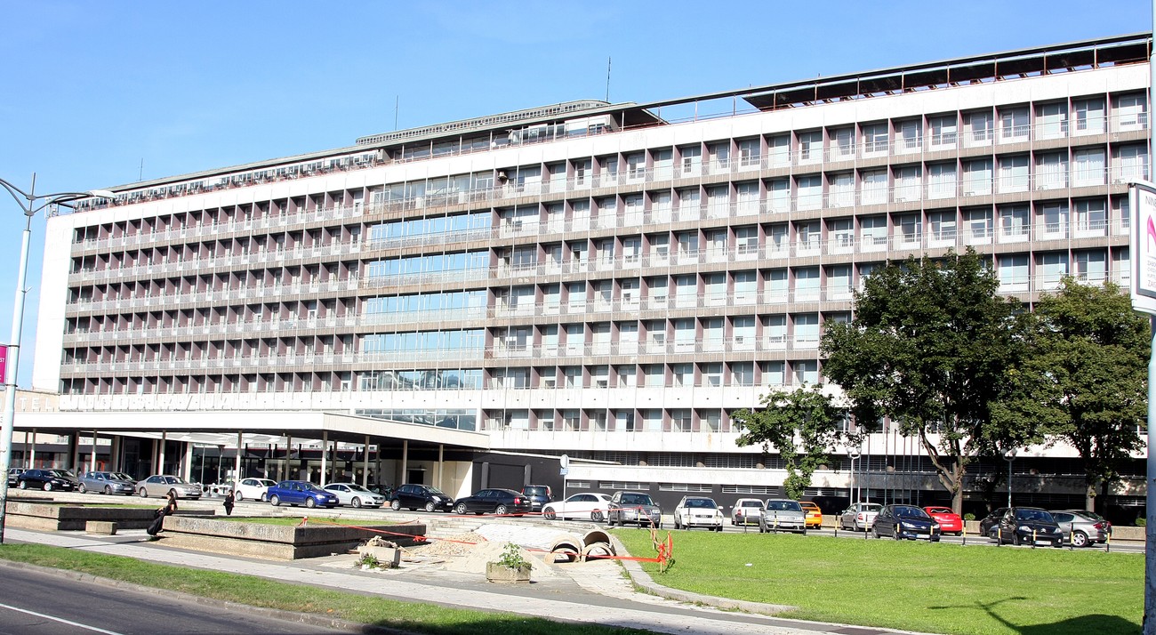 Prodaje se i poslednji simbol starog Beograda: Hotel Jugoslavija ide na ...