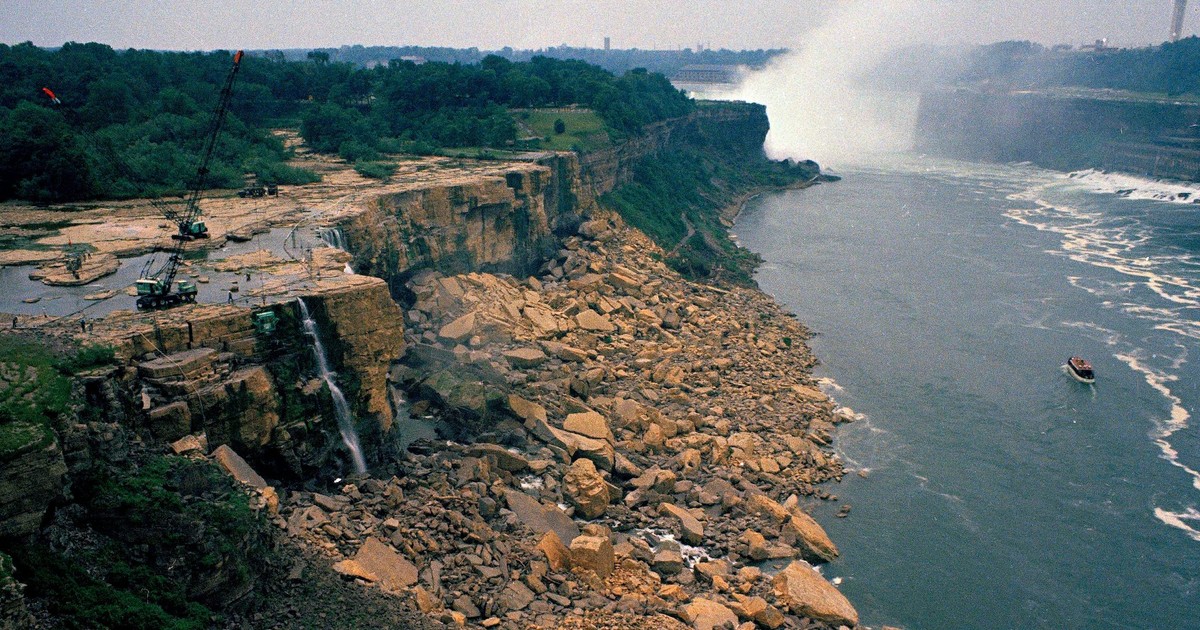 Here's what Niagara Falls looked like when it was turned off for the ...