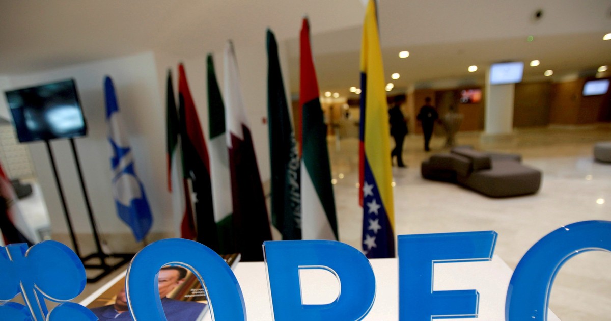 The banking crisis hammered crude oil prices so much that OPEC stepped ...