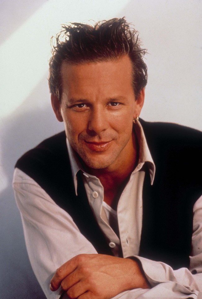Jak zmienił się Mickey Rourke - najseksowniejszy aktor lat 80-tych - Facet