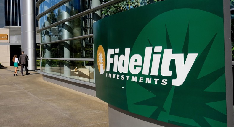 Fidelity plans to offer no-fee investment services for teenagers who ...