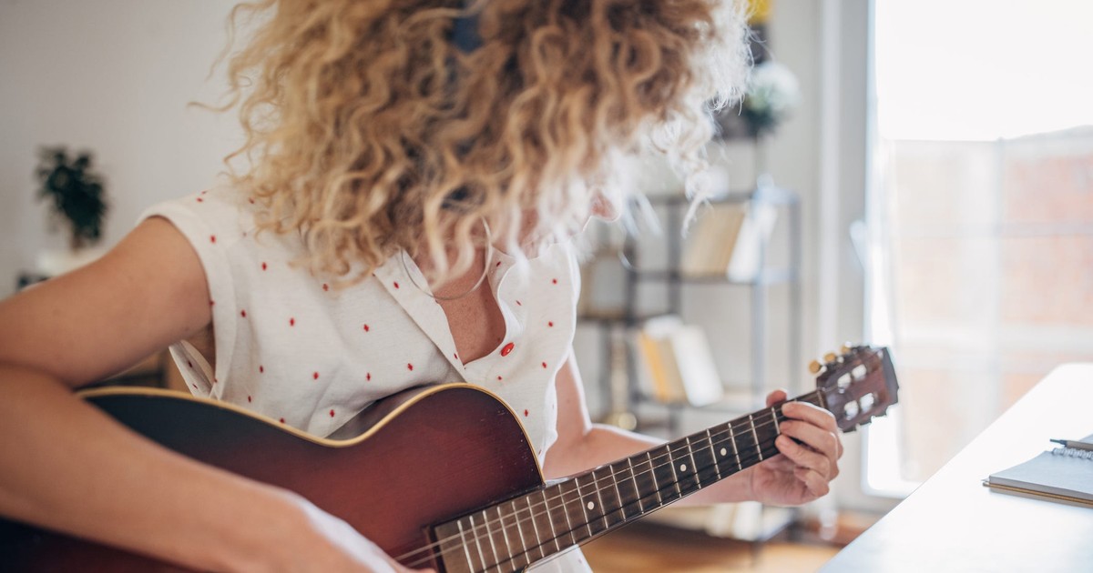 I began behaving erratically — staying up all night, shoplifting, and ...