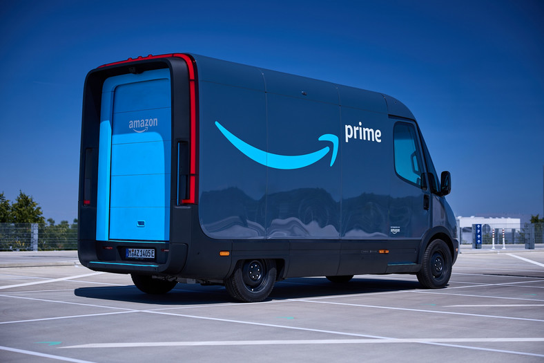 Zostałem kurierem Amazona i sprawdziłem, co potrafi specjalny van ...