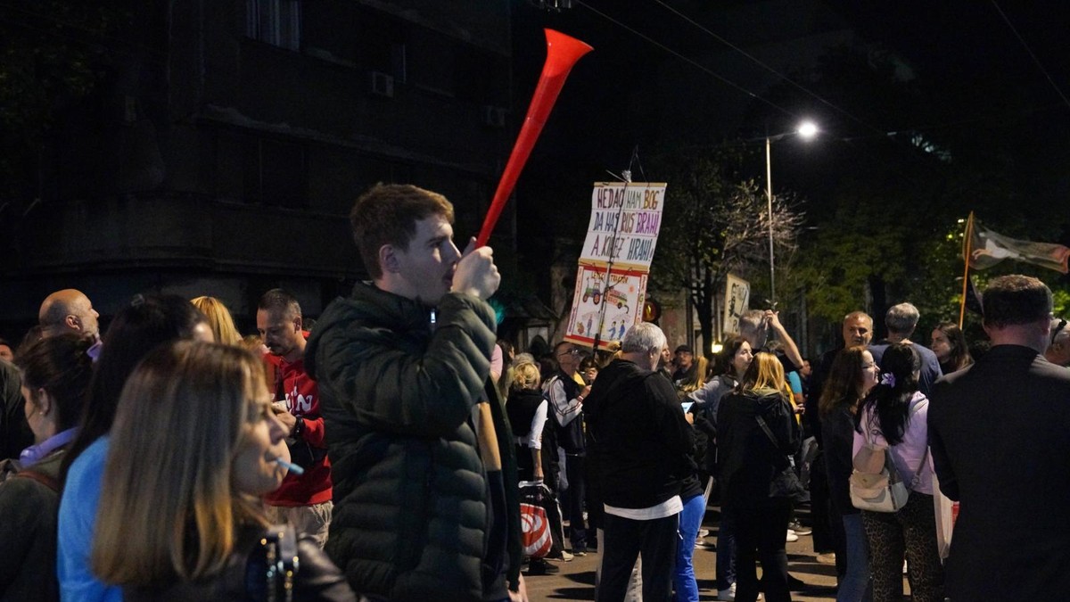 Studentska blokada zgrada RTS-a ušla u šesti dan: Ulice blokirane ...