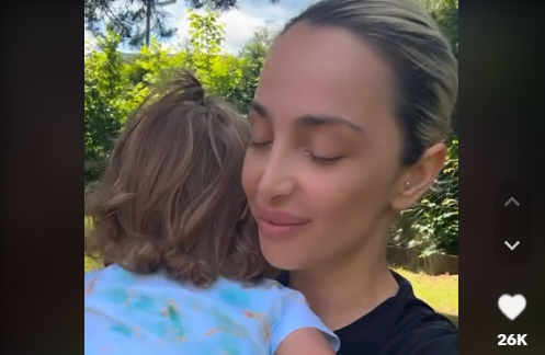 Mali Lav je postao prava zvezda na TikToku, Maya Berović objavila ...