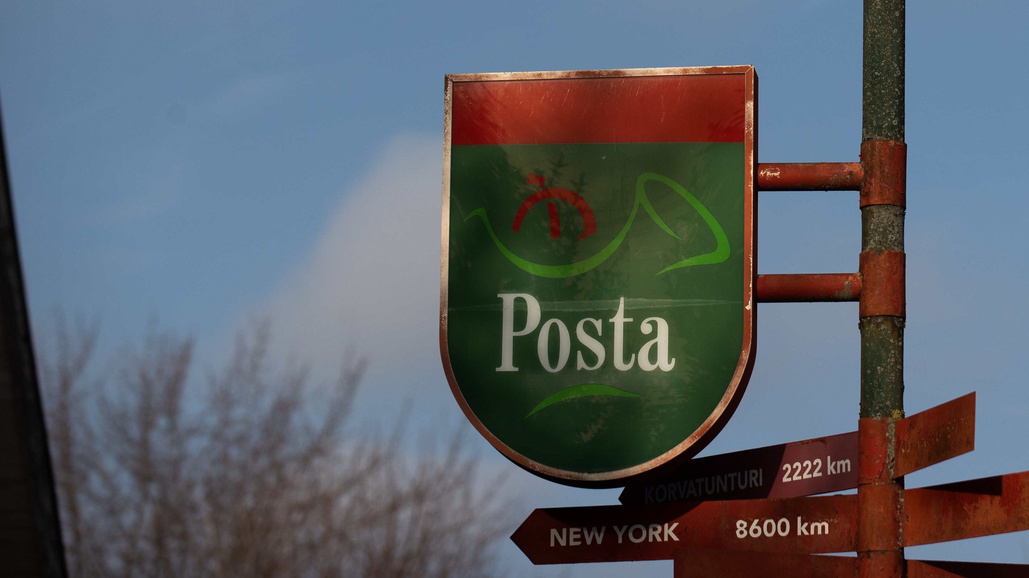 A Magyar Posta nem hagyja, hogy az árvíz elmossa a nyugdíjat - Blikk