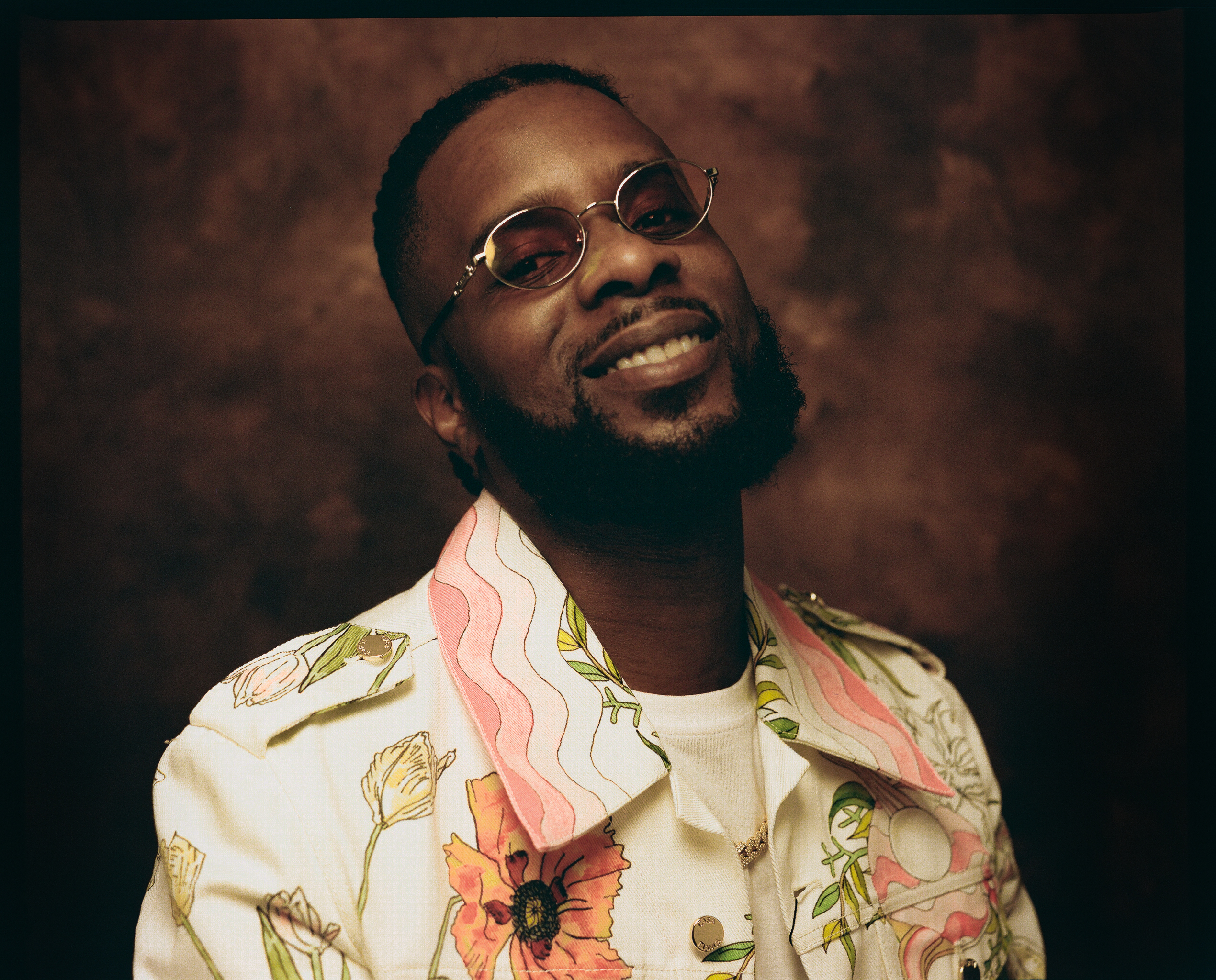 Maleek Berry faz o seu retorno com o single 'Secrets' | Rapgol Magazine