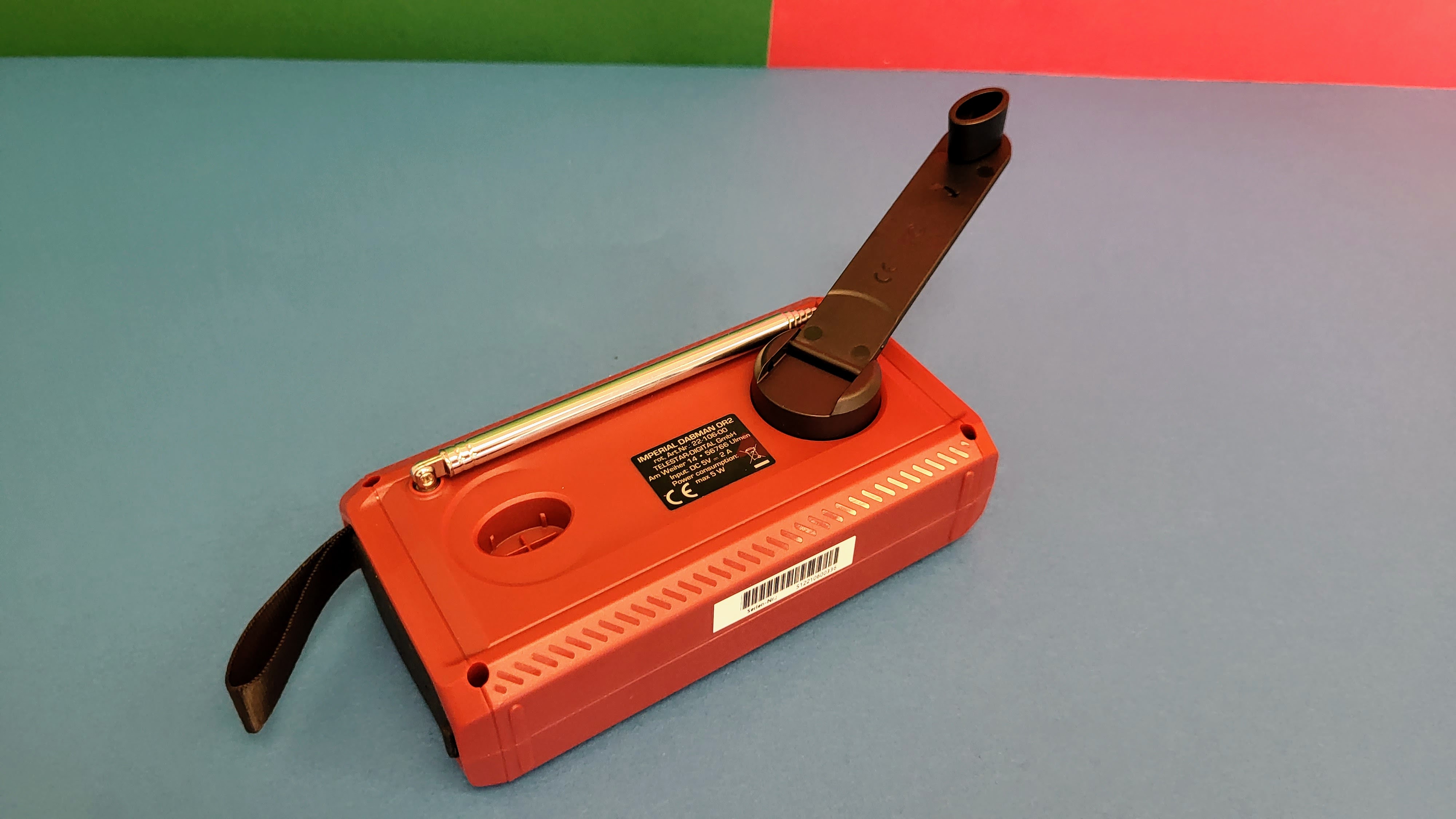 Top 10: Das beste Kurbelradio im Test – mit Solar, DAB+ & Co. | Heise ...