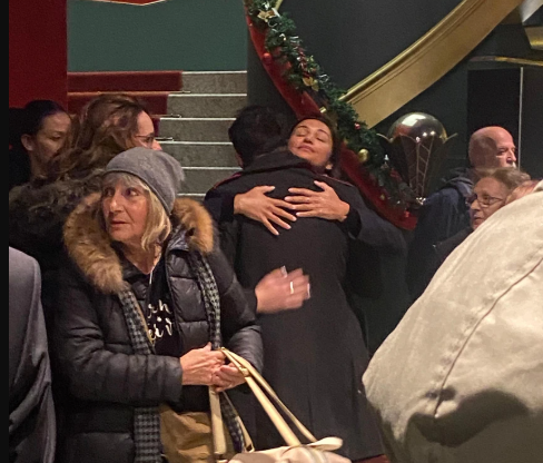 Potresne scene na komemoraciji majke Stevana Pialea