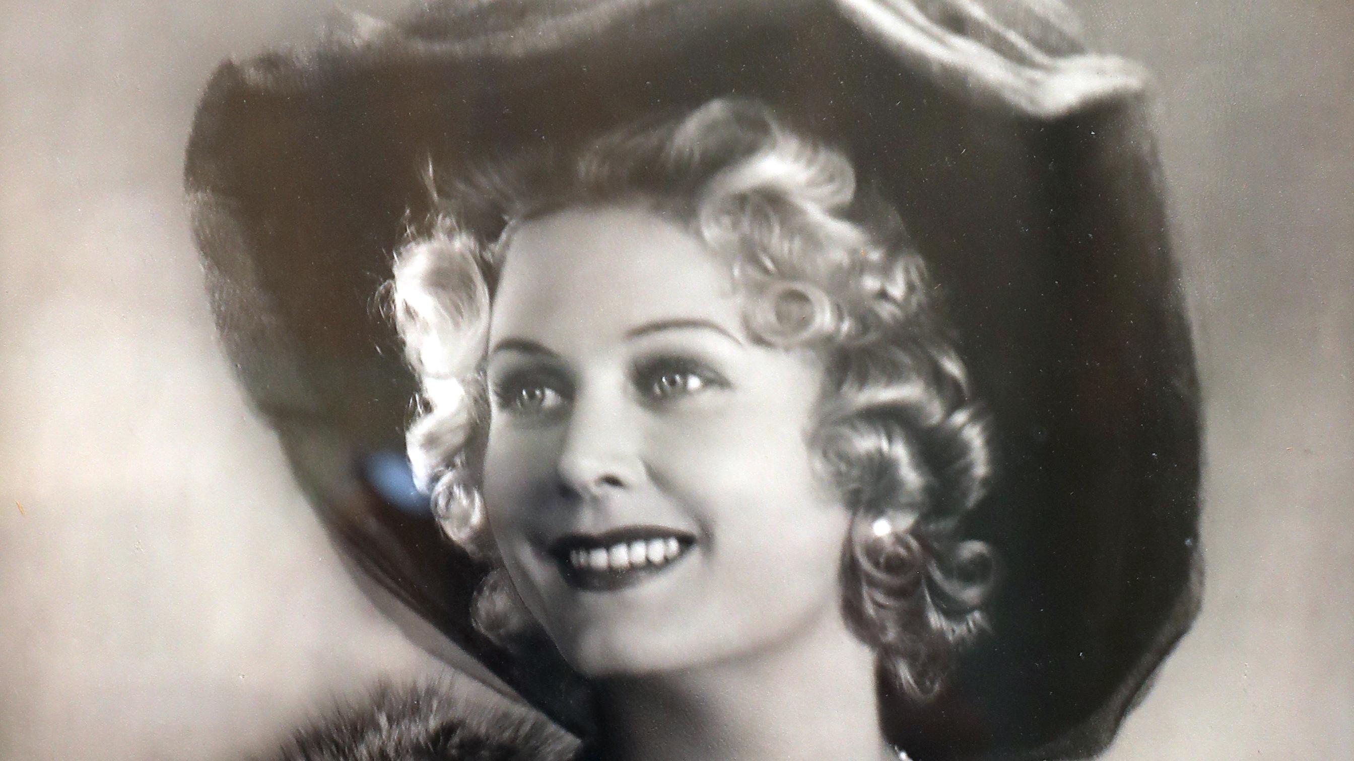 20 éve hunyt el a legendás operettprimadonna, Rökk Marika. - Blikk